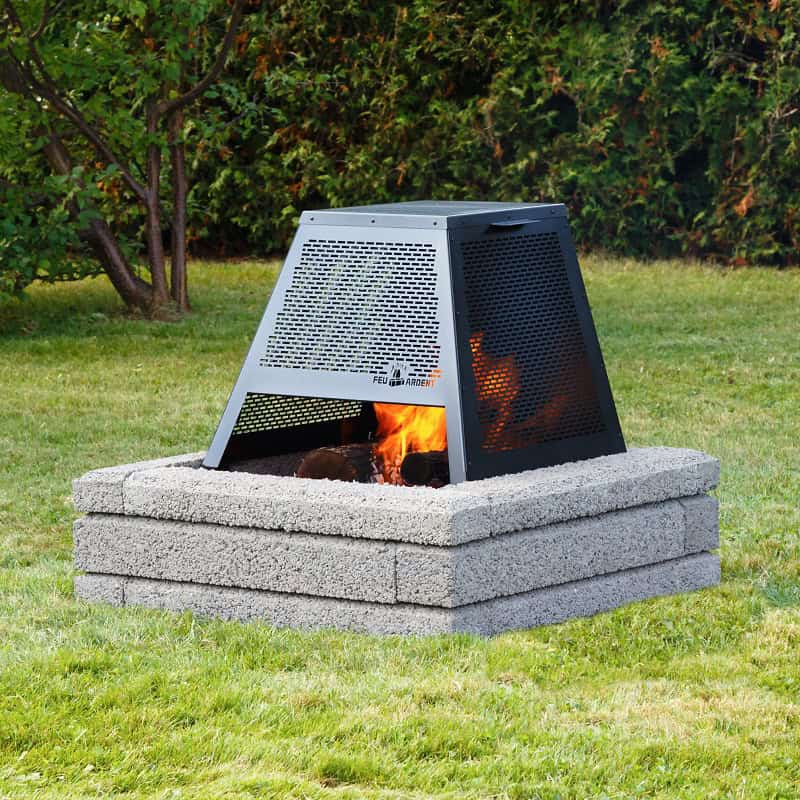 Foyer extérieur camping rehaussé - Plantes et Décor Latour